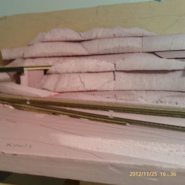 How To Make Model Train Mountain Scenery – The Model Railroad Benchwork ...