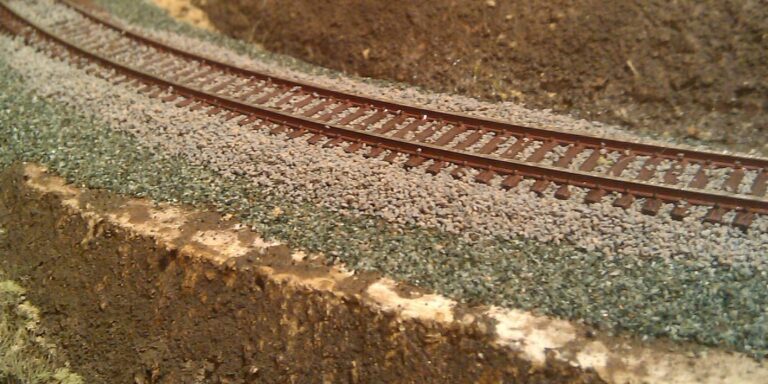 How to Realistically Ballast Your Track – The Model Railroad Benchwork Store