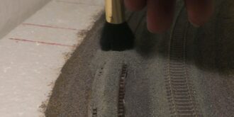 How to Realistically Ballast Your Track – The Model Railroad Benchwork ...