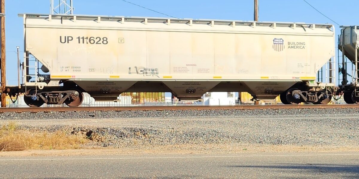 Covered Hoppers/Photo Resources – The Model Railroad Benchwork Store