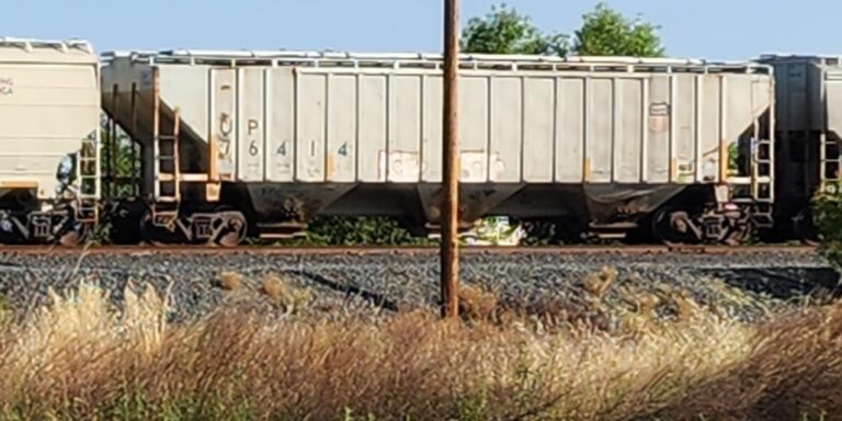 Covered Hoppers/Photo Resources – The Model Railroad Benchwork Store